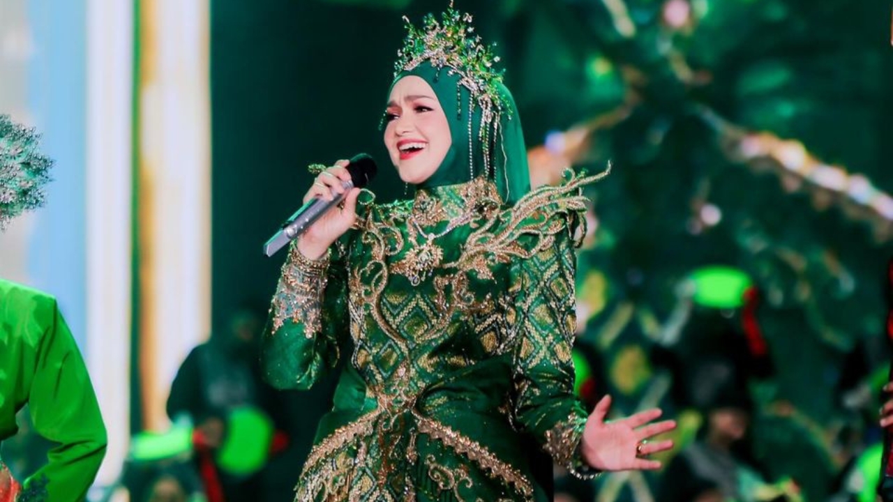 Busana Songket Hijau Siti Nurhaliza Inspirasi Puteri Perak Dengan ...